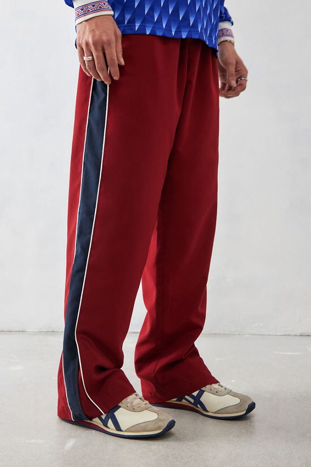 iets frans... Red Pascal Microfibre Joggers | Urban Outfitters ES