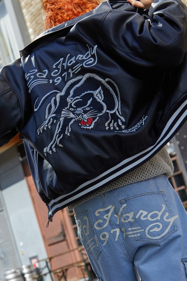 Ed Hardy UO Exclusive Light Wash Bordado Lion Cargo Jeans | Urban ...