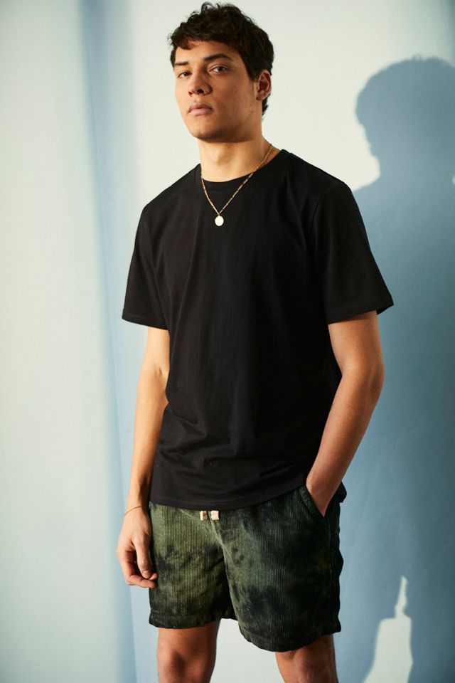 UO Black True Fit T-Shirt | Urban Outfitters UK