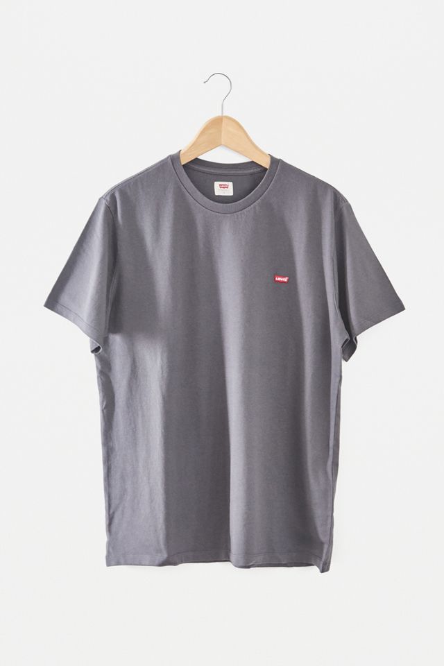 Levi’s Original Patch Logo Grey T-Shirt | Urban Outfitters UK
