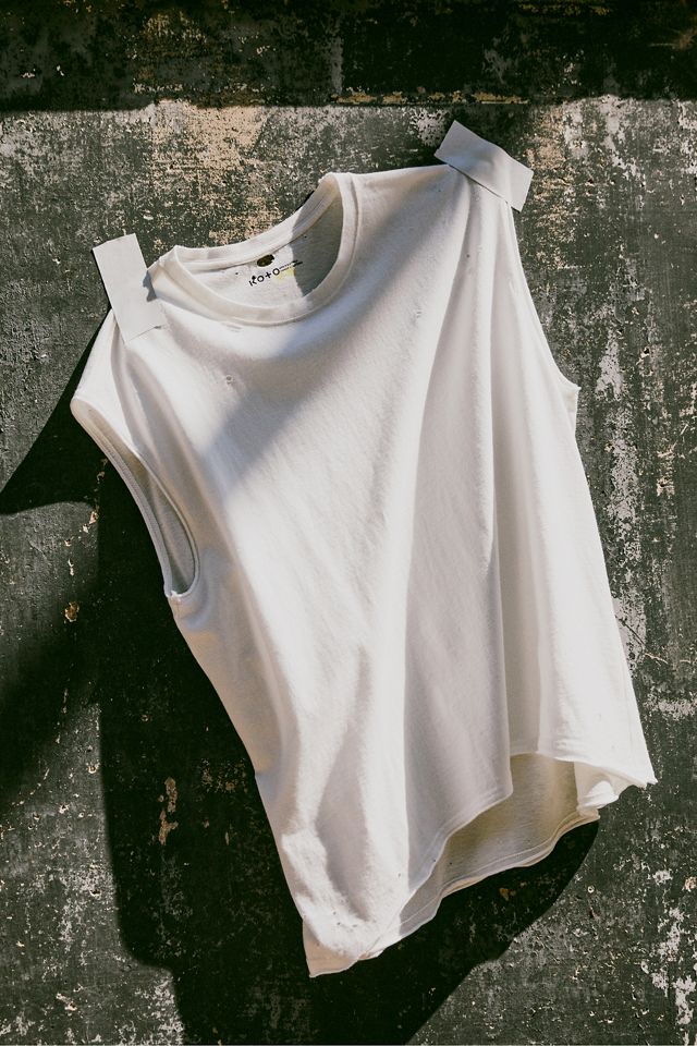 KOTO Cut-Off Muscle T-Shirt | Urban Outfitters UK