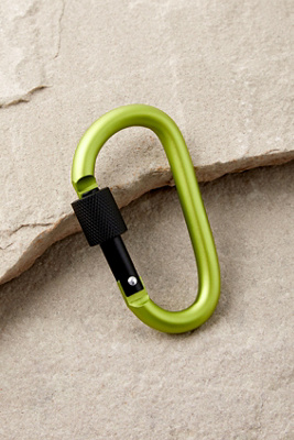 UO Green Carabiner Clip | Urban Outfitters UK