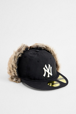 New Era Black NY Yankees Dog Ear Cap | Urban Outfitters UK
