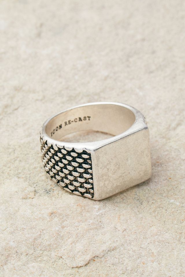 Icon Brand Recast Mesh Signet Ring | Urban Outfitters UK