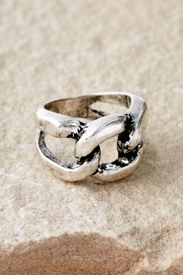 Silver-Tone Linked Ring | Urban Outfitters UK