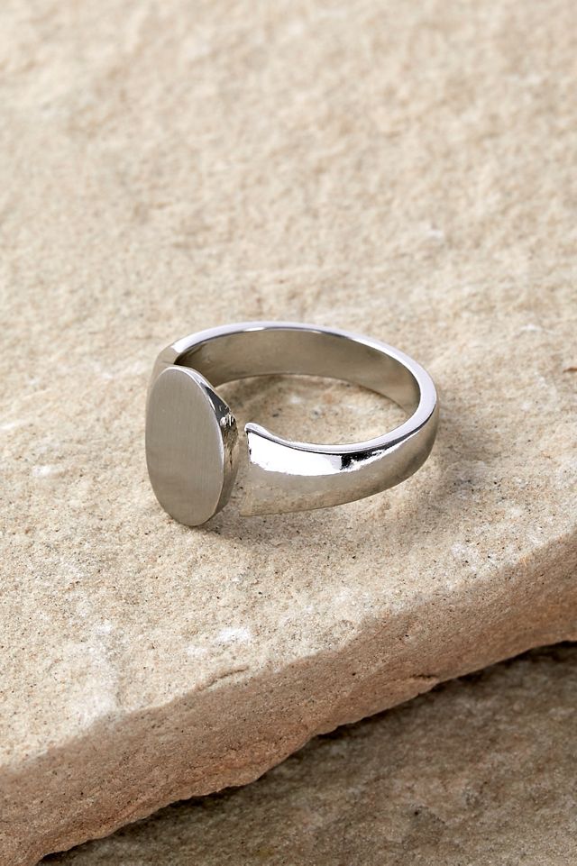 Clean Signet Ring | Urban Outfitters UK