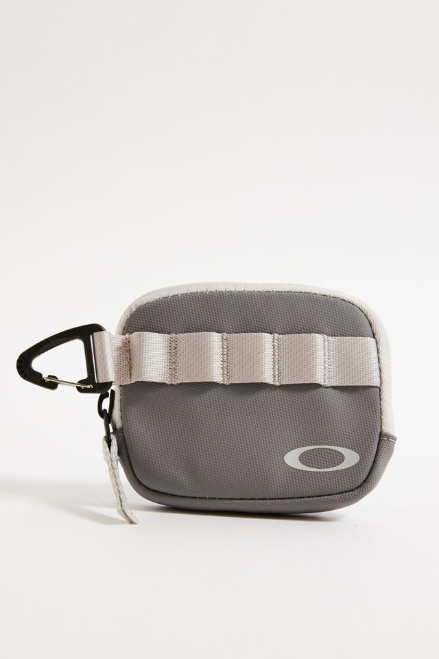 Oakley Rover Wallet | Urban Outfitters UK