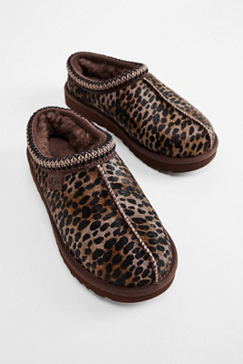 UGG Leopard Caspian Tasman Slippers | Urban Outfitters UK