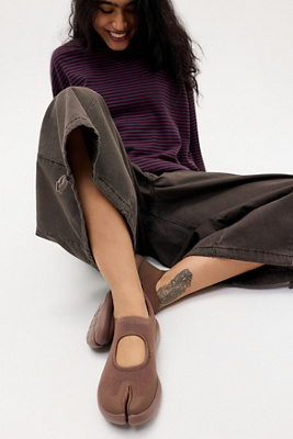 Tabi Brown Sandals | Urban Outfitters UK