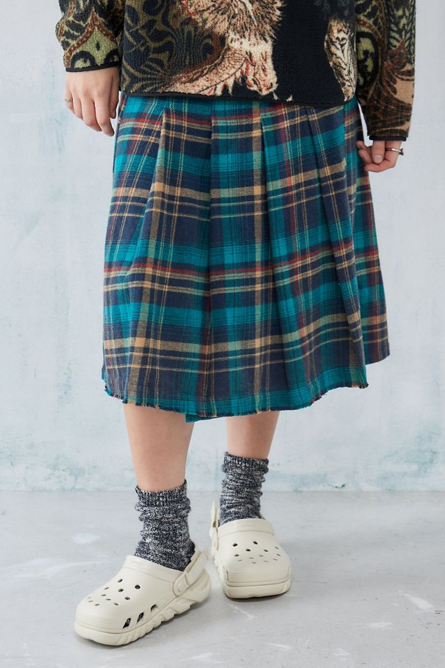 Crocs Stucco Duet Max Clogs | Urban Outfitters UK