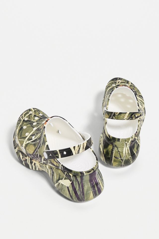 Crocs Real Tree Classic Bae Clogs | Urban Outfitters UK