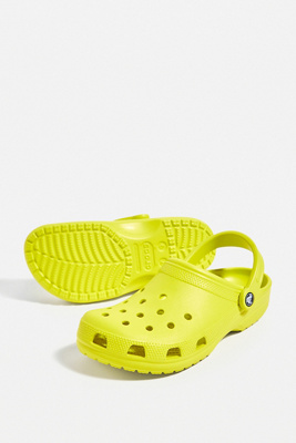 Crocs Citcrus Classic Clogs | Urban Outfitters UK