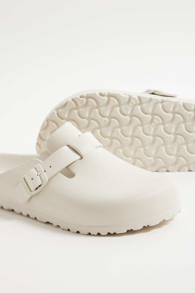 Birkenstock Boston Eggshell Eva Clogs | Urban Outfitters ES