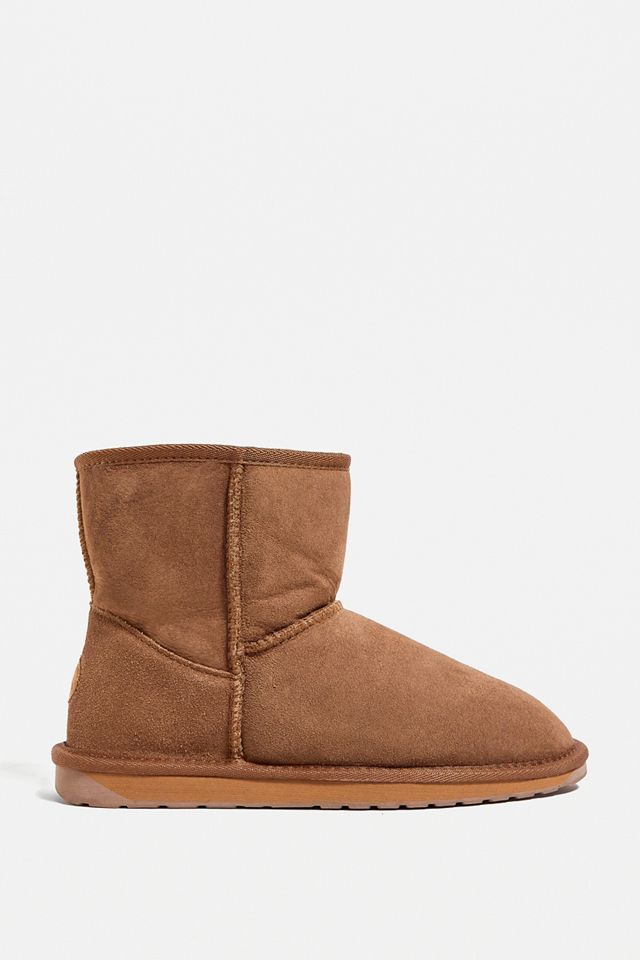 EMU Australia Stinger Mini Chestnut Boots | Urban Outfitters UK