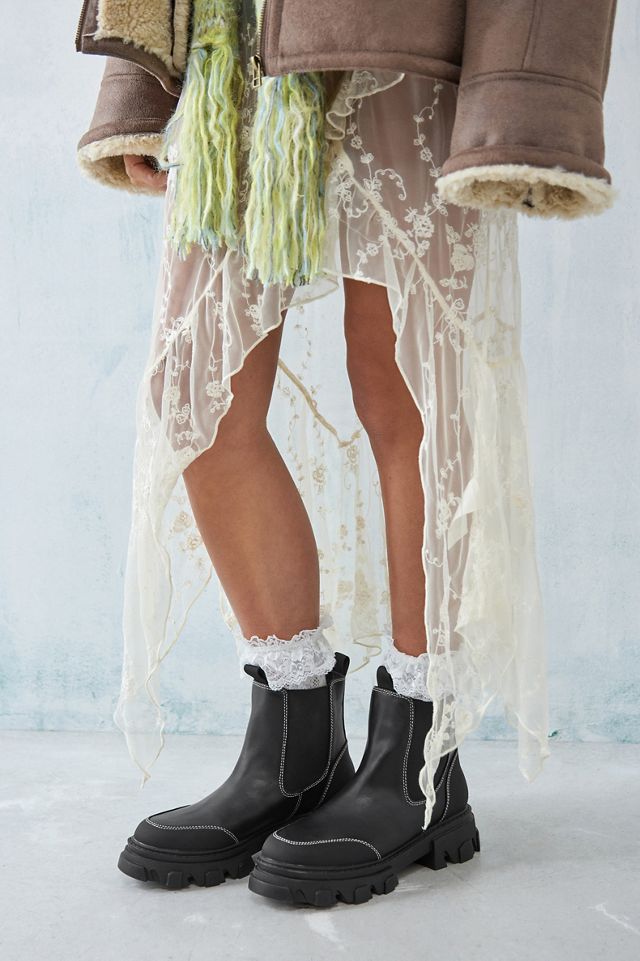 UO Connie Contrast Stitch Chelsea Boots | Urban Outfitters UK