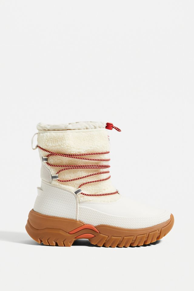 Hunter Wanderer Shearling Insulated Short Snow Boots | Urban Outfitters UK