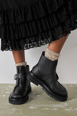 ASRA Black Bugsly Boots | Urban Outfitters UK