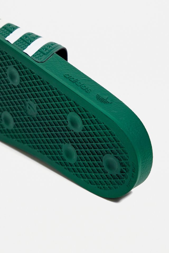 adidas Adilette Green Pool Sliders | Urban Outfitters ES