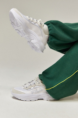 FILA Scarpe da ginnastica lineari Alpha Ray bianche | Urban Outfitters IT