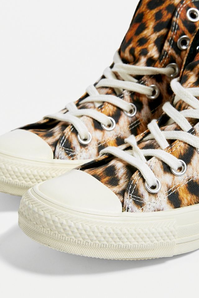 Converse All Star Chuck Taylor Leopard Print High Top Trainers | Urban ...