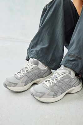 ASICS Grey & Silver Gel 1130 Trainers | Urban Outfitters UK