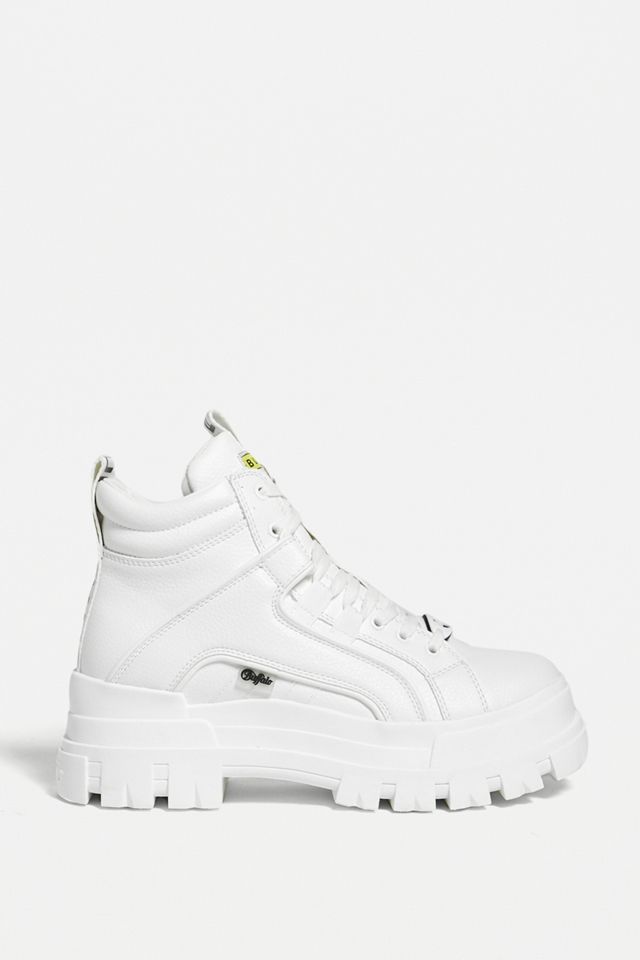Buffalo White Aspha Mid Trainers | Urban Outfitters UK