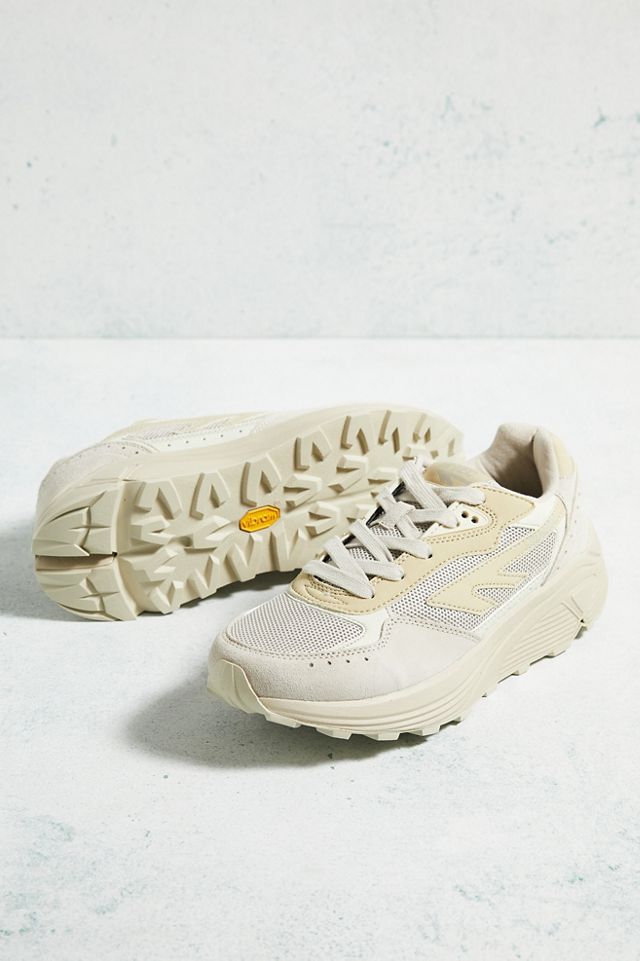 Hi-Tec - Baskets HTS Shadow écru | Urban Outfitters FR