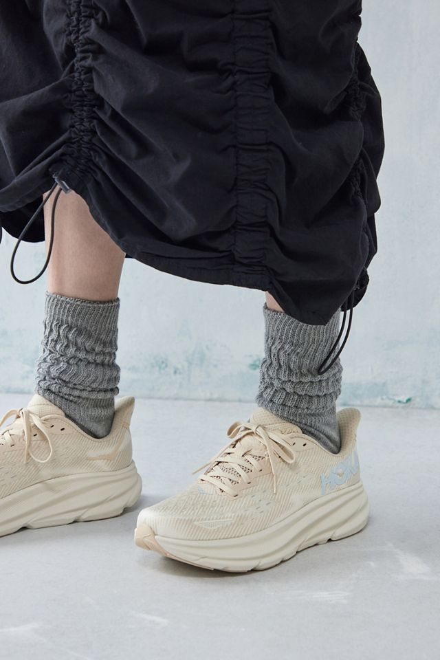 HOKA Clifton 8 Sand Trainers | Urban Outfitters UK