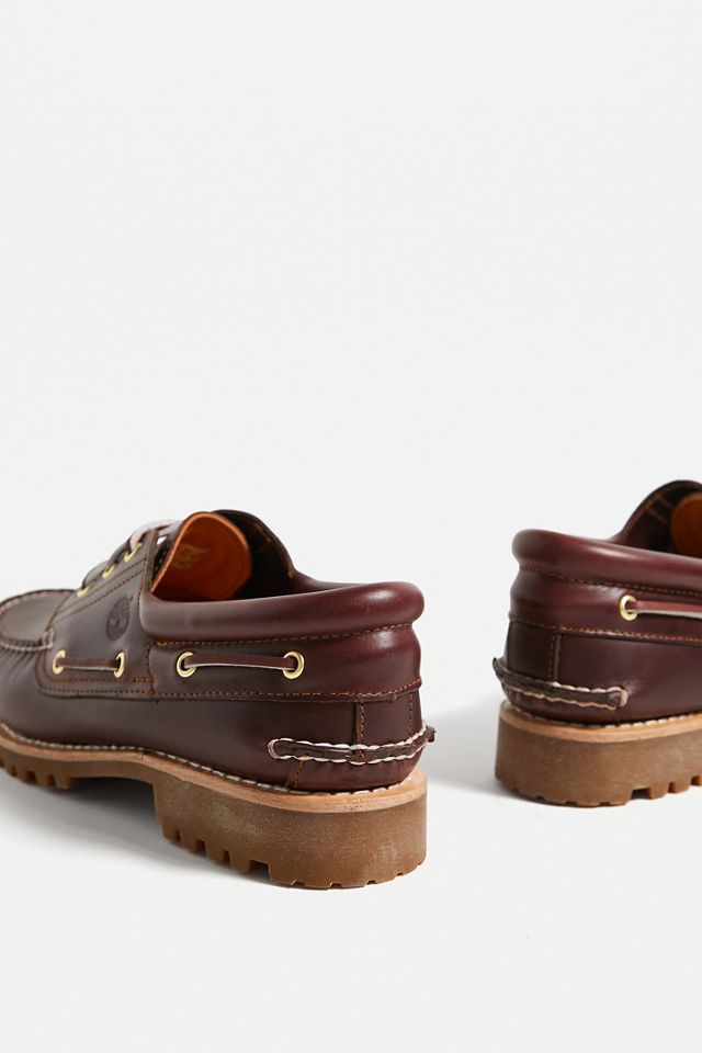 Timberland Borgoña Authentic 3-Eyelet Lug Boat Shoes | Urban Outfitters ES