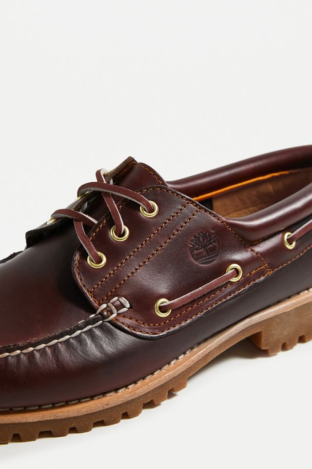 Timberland Borgoña Authentic 3-Eyelet Lug Boat Shoes | Urban Outfitters ES