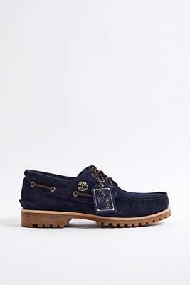 Timberland Indigo Suede 3-Eyelet Lug Boat Shoes | Urban Outfitters UK