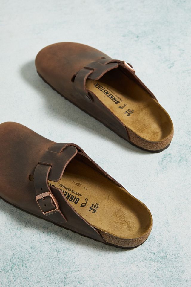 Birkenstock – Clogs „Boston“ in Braun aus geöltem Leder | Urban ...