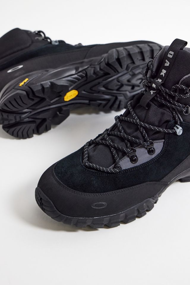 Oakley Black Vertex Boots | Urban Outfitters UK