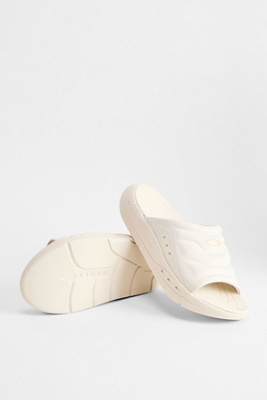 Oakley Mist Studio Slide Sliders | Urban Outfitters UK