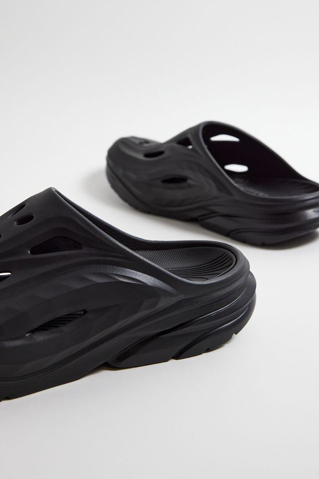 HOKA Ora Recovery Black Mules | Urban Outfitters UK