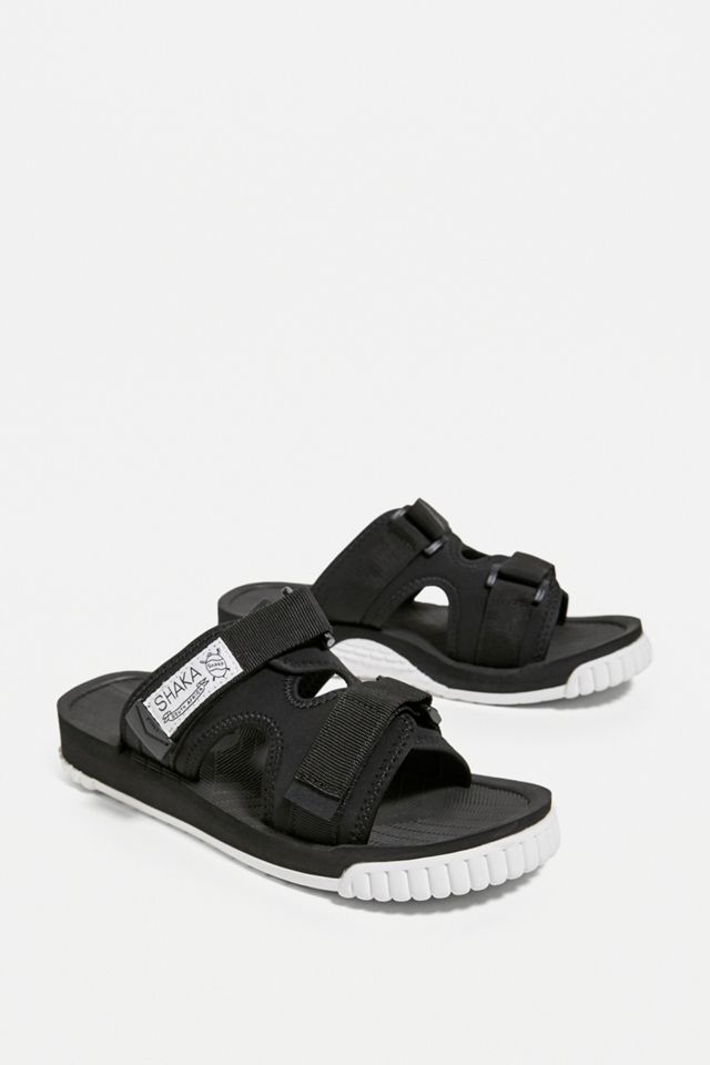 SHAKA Black And White Chill Out Sandals | Urban Outfitters UK