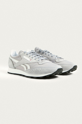 Zapatillas Reebok Classic 83 Grey | Urban Outfitters ES