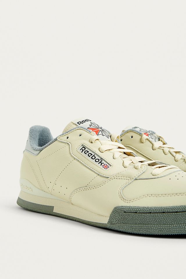 Reebok Fase 1 Pro Ecru y Entrenadores Grises | Urban Outfitters ES
