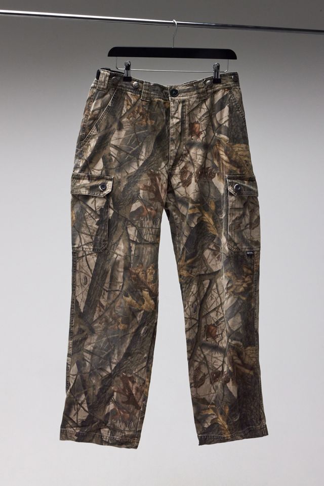 Urban Renewal One-Of-A-Kind Realtree Cargo Pants | Urban Outfitters UK