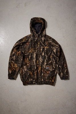 Urban Renewal One-Of-A-Kind Realtree Heavy Jacket | Urban Outfitters UK