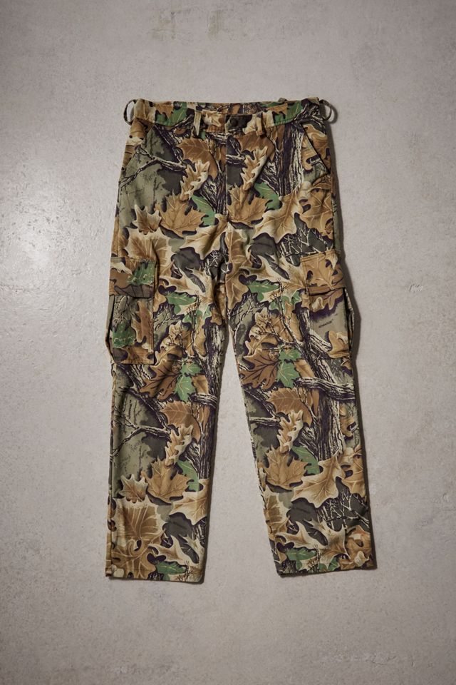 Urban Renewal One-Of-A-Kind Realtree Cargo Pants | Urban Outfitters UK