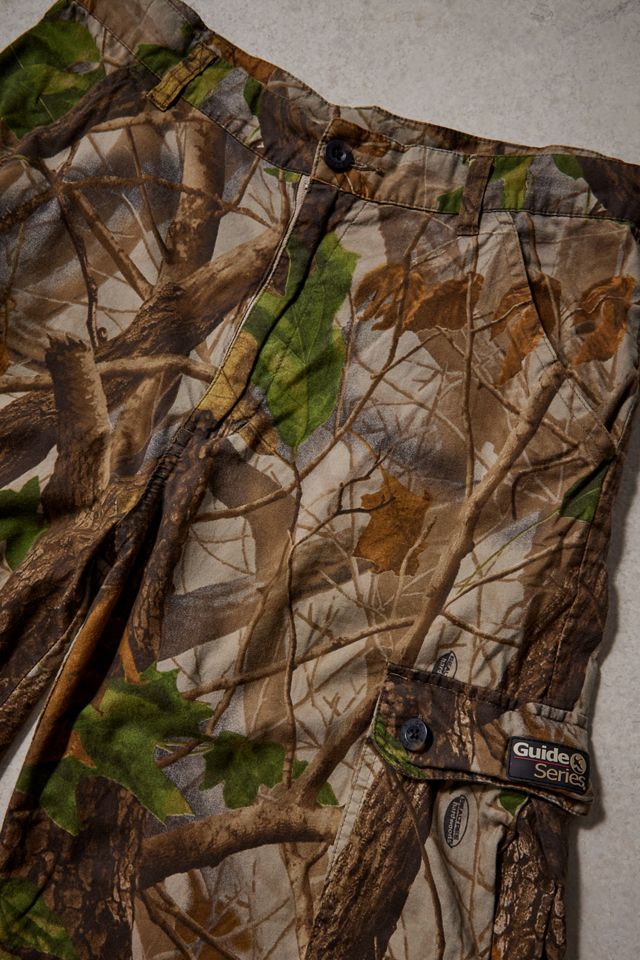 Urban Renewal One-Of-A-Kind Realtree Cargo Pants | Urban Outfitters ES