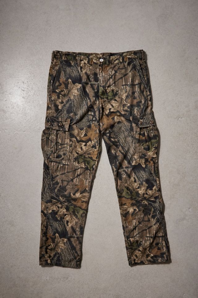 Urban Renewal One-Of-A-Kind Realtree Cargo Pants | Urban Outfitters UK
