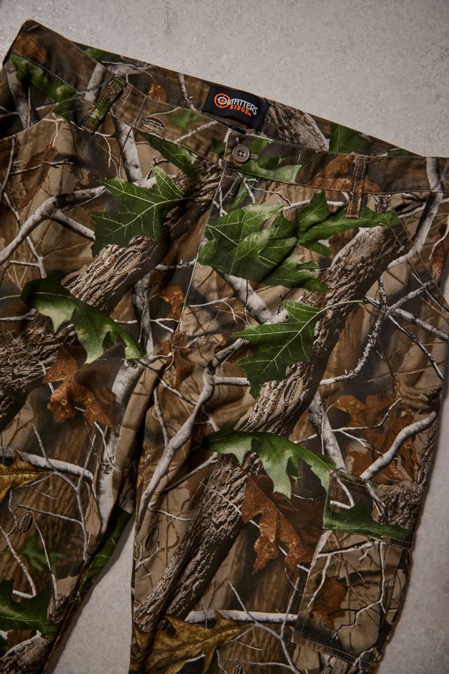 Urban Renewal One-Of-A-Kind Real Tree Trousers | Urban Outfitters ES