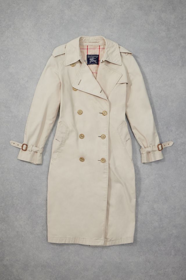 Urban Renewal One-Of-A-Kind Burberry Mac Coat | Urban Outfitters UK