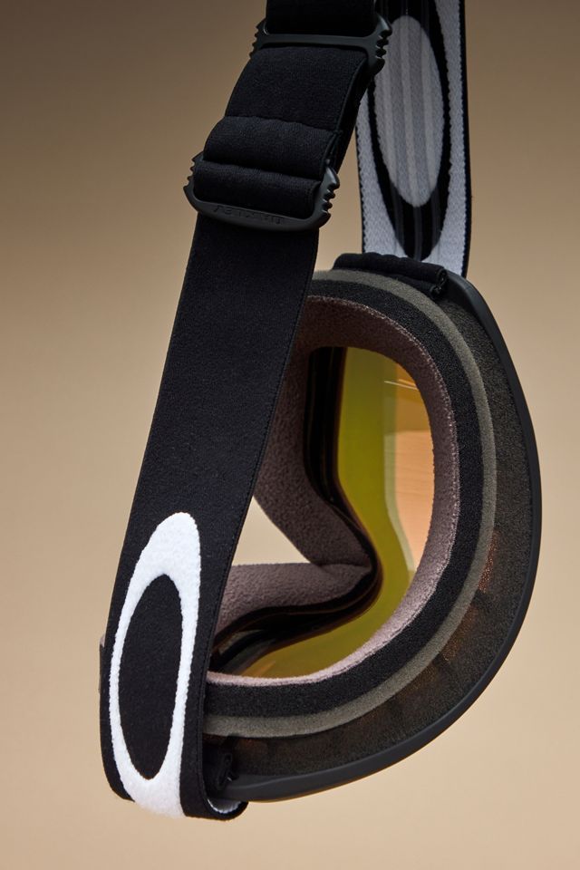 Urban Renewal One-Of-A-Kind Oakley Reflective Goggles | Urban Outfitters UK