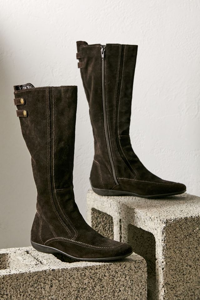 Urban Renewal One-Of-A-Kind Faith Brown Suede Boots | Urban Outfitters UK