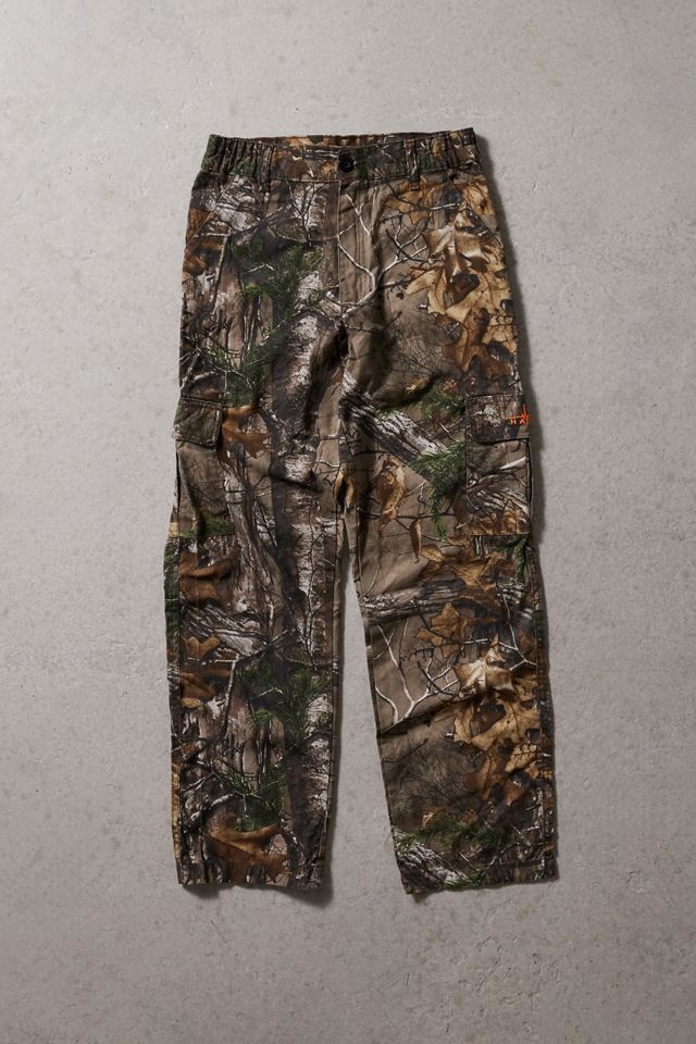 Urban Renewal One-Of-A-Kind Realtree Cargo Pants | Urban Outfitters UK