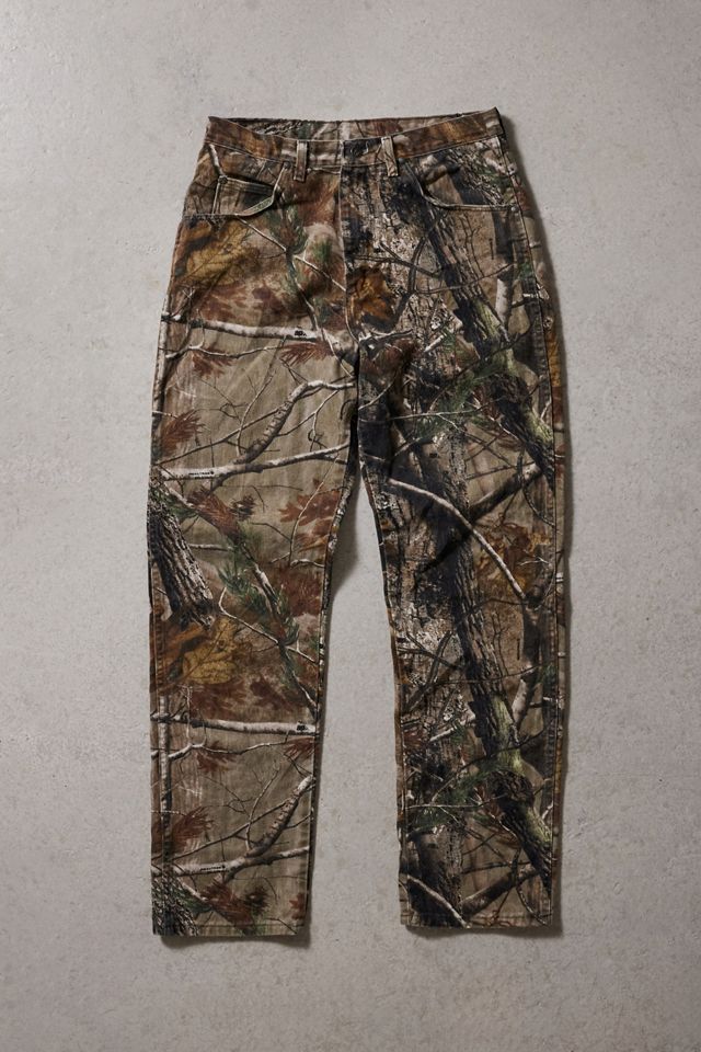 Urban Renewal One-Of-A-Kind Wrangler Realtree Jeans | Urban Outfitters UK