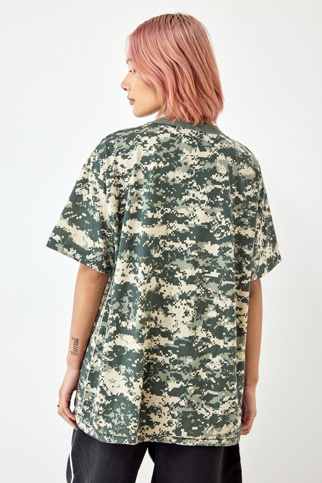 Urban Renewal Vintage Camouflage T-Shirt | Urban Outfitters UK